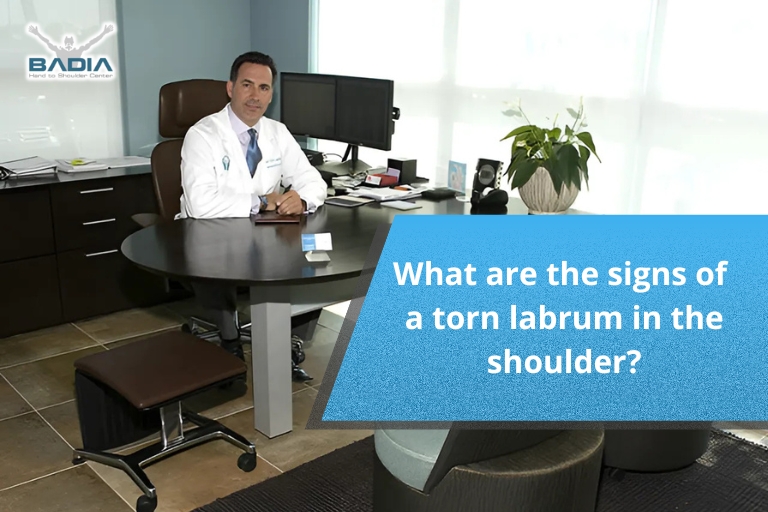 What are the signs of a torn labrum in the shoulder? - DrBadia.com